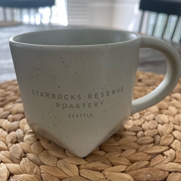 Starbucks | Dining | Starbucks Reserve Roastery Seattle Bevel Bottom ...